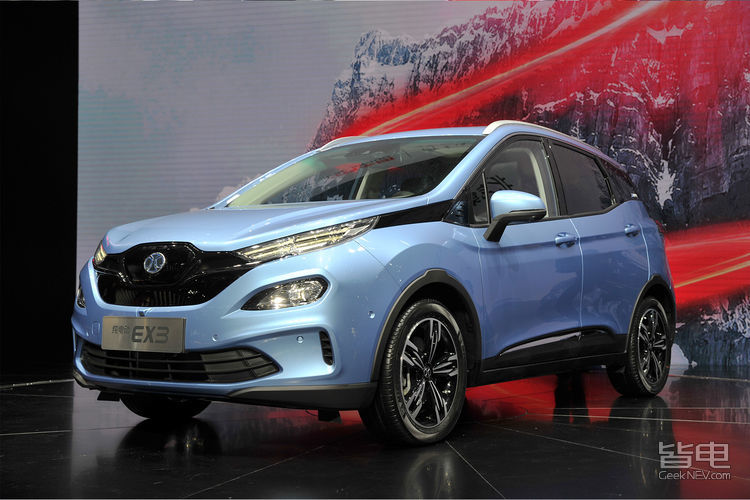 补贴后12.39万起 北汽EX3正式上市 | 上海车展｜皆电