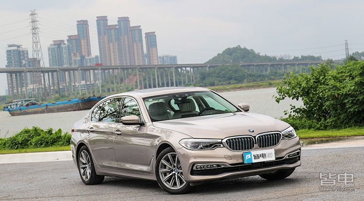 宝马530Le新款正式上市 售49.99万元起｜皆电