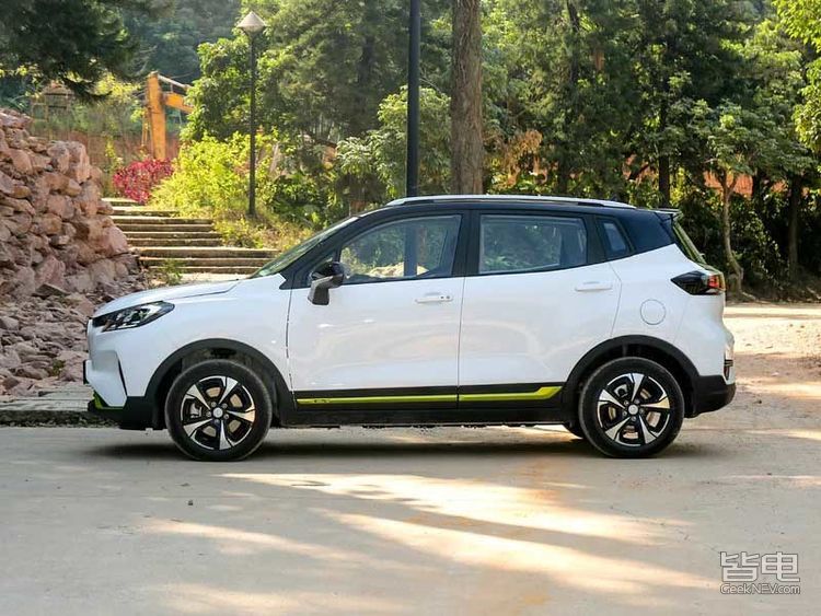 长安E-Pro正式上市 补贴后10.69万起 NEDC续航401km｜皆电