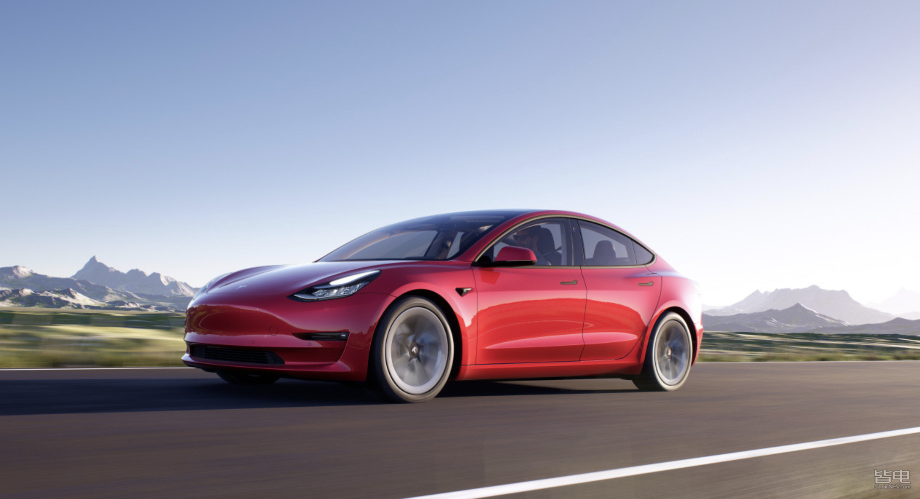 高性能版直降7.9万，国产Model 3改款上市 售24.99-33.99万｜皆电